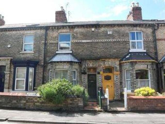 3 Bedrooms Terraced house for rent in Neville Terrace, York YO31