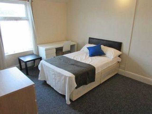 3 Bedrooms Terraced house for rent in Nicholls Street, Coventry, West Midlands CV2