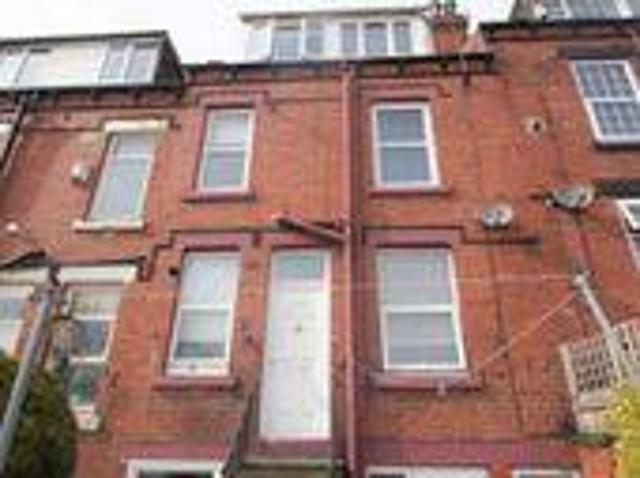 3 Bedrooms Terraced house for rent in Norman Street, Kirkstall, Leeds LS5