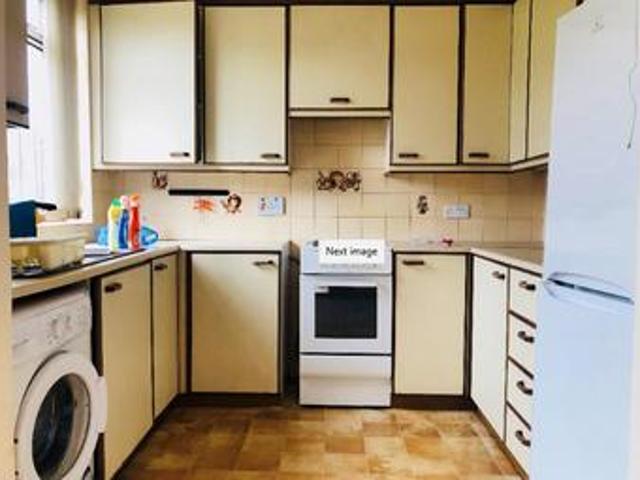 3 Bedrooms Terraced house for rent in Oakleafe Road, London IG6