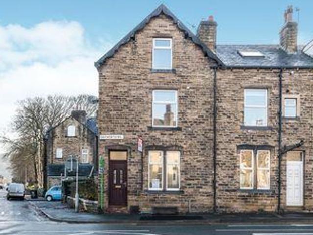3 Bedrooms Terraced house for rent in Oakworth Road, Keighley BD21