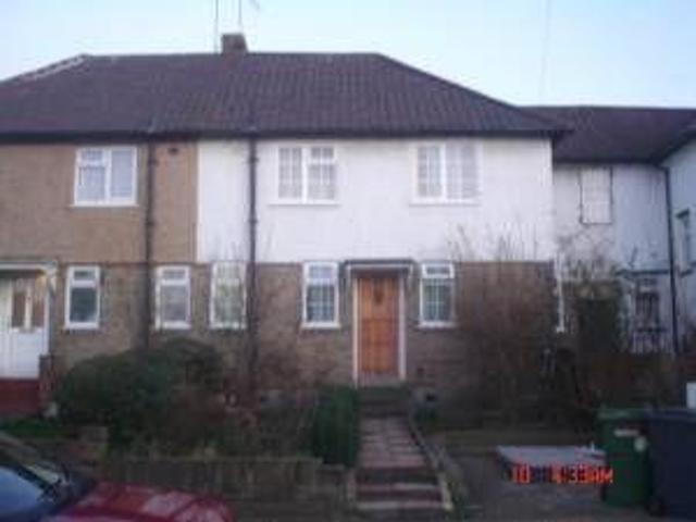 3 Bedrooms Terraced house for rent in Attewood Avenue, Neasden NW10