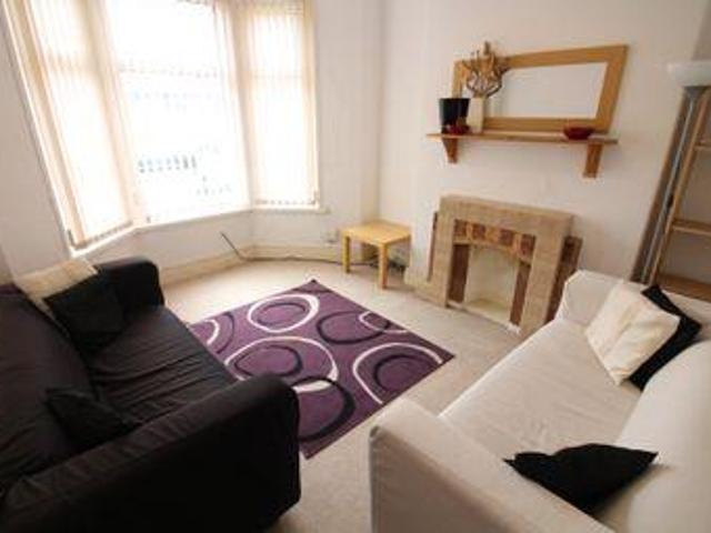 3 Bedrooms Terraced house for rent in Australia Road, Heath, Cardiff. CF14