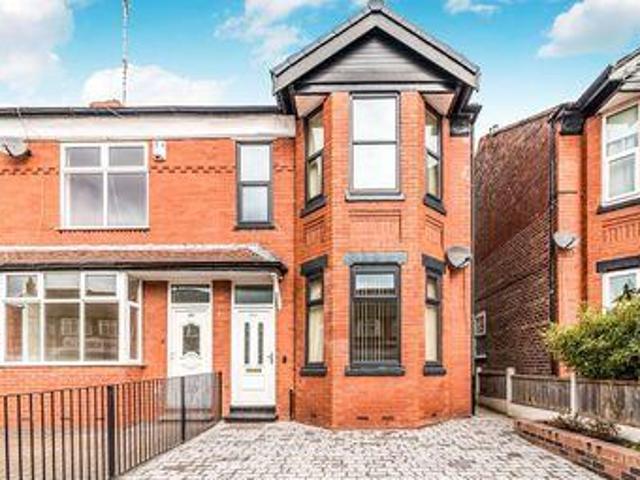 3 Bedrooms Terraced house for rent in Ayres Road, Manchester M16