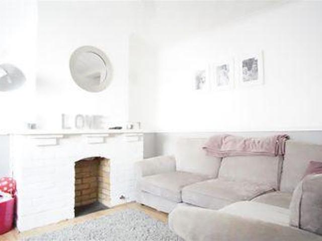 3 Bedrooms Terraced house for rent in Albany Road, Gillingham ME7