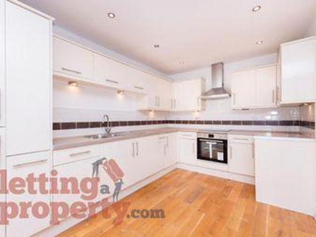 3 Bedrooms Terraced house for rent in All Souls Avenue, London NW10