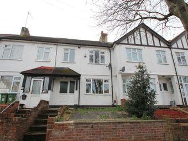 3 Bedrooms Terraced house for rent in Alliance Road, London SE18