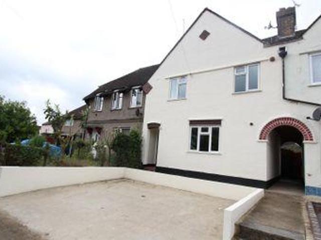 3 Bedrooms Terraced house for rent in Appletree Avenue, West Drayton UB7