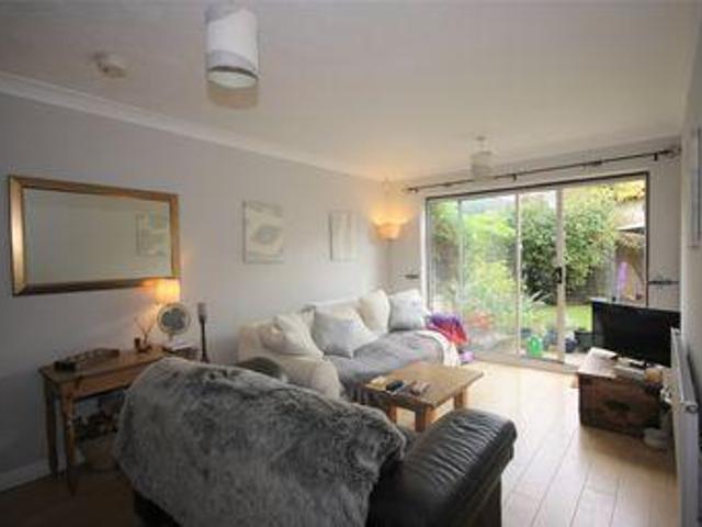 3 Bedrooms Terraced house for rent in Artesian Grove, Barnet, Hertfordshire EN5