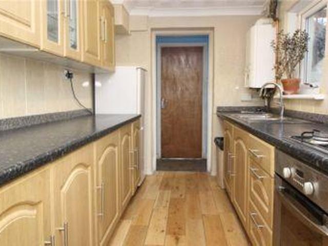 3 Bedrooms Terraced house for rent in Arthur Street, Gravesend, Kent DA11