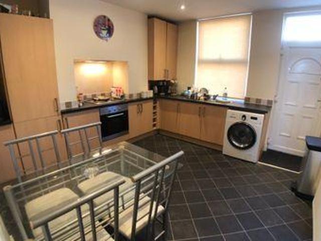 3 Bedrooms Terraced house for rent in Ashville View, Leeds LS6