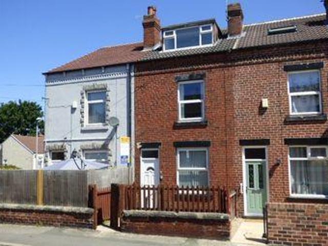 3 Bedrooms Terraced house for rent in Aston Terrace, Leeds LS13