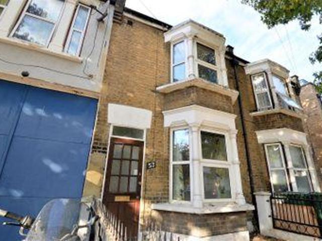 3 Bedrooms Terraced house for rent in Buckland Road, Leyton, London E10
