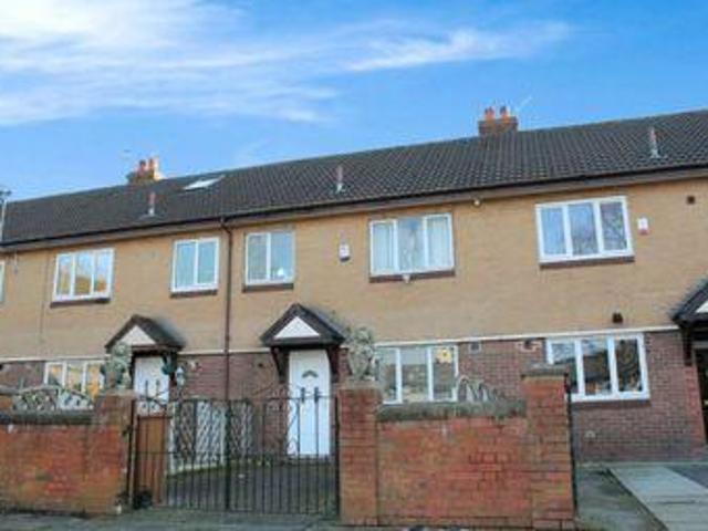 3 Bedrooms Terraced house for rent in Burton Walk, Salford M3