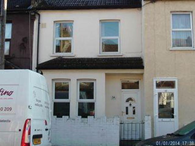 3 Bedrooms Terraced house for rent in Bannockburn Road, London SE18