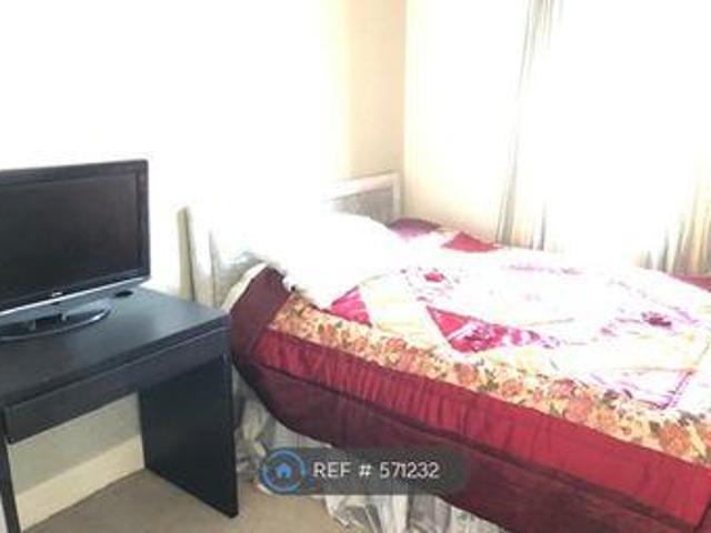 3 Bedrooms Terraced house for rent in Bannockburn Road, London SE18