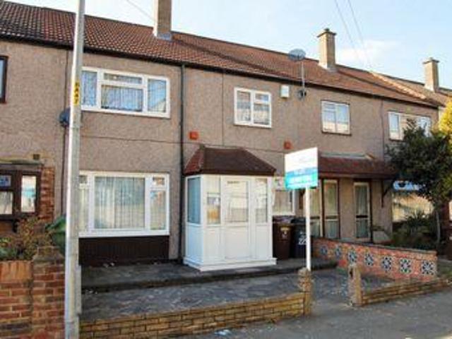 3 Bedrooms Terraced house for rent in Bastable Avenue, Barking IG11