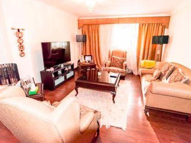 3 Bedrooms Terraced house for rent in Baron Close, London N11