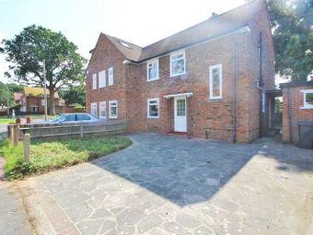 3 Bedrooms Terraced house for rent in Birch Row, Bromley BR2
