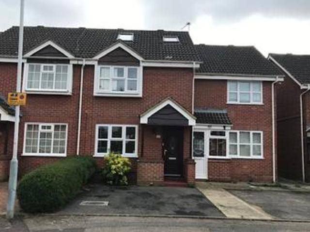 3 Bedrooms Terraced house for rent in Blissworth Close, Northolt UB4