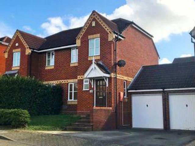 3 Bedrooms Terraced house for rent in Brill Place, Bradwell Common, Milton Keynes MK13