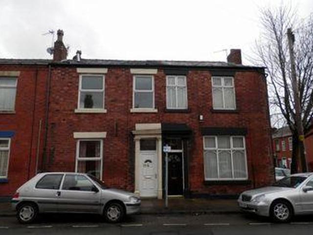 3 Bedrooms Terraced house for rent in Cunliffe Street, Chorley PR7