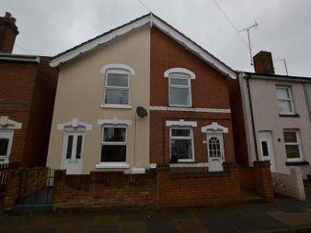 3 Bedrooms Terraced house for rent in Canterbury Road, Colchester CO2
