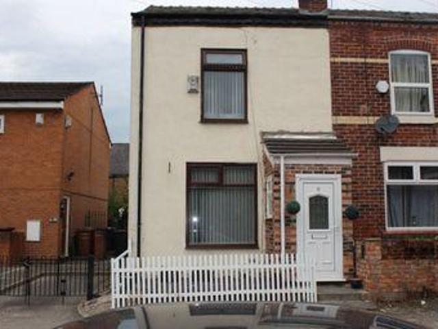 3 Bedrooms Terraced house for rent in Carr Street, Swinton, Manchester M27