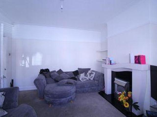 3 Bedrooms Terraced house for rent in Chesterfield Road, London E10