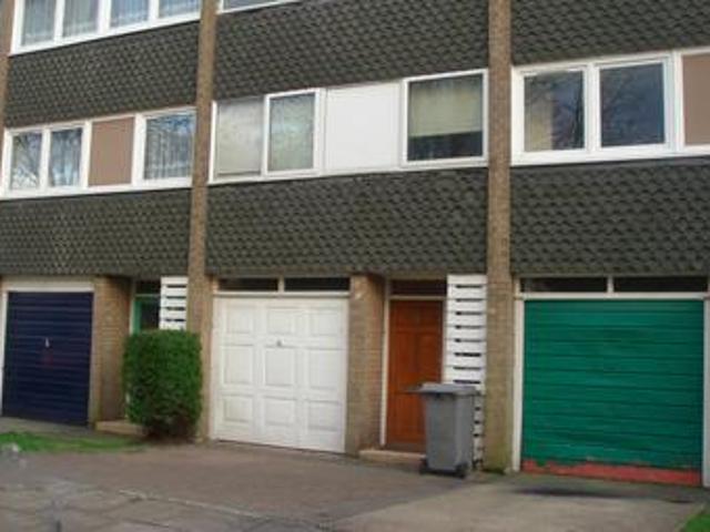 3 Bedrooms Terraced house for rent in Clement Close, Willesden Green NW6