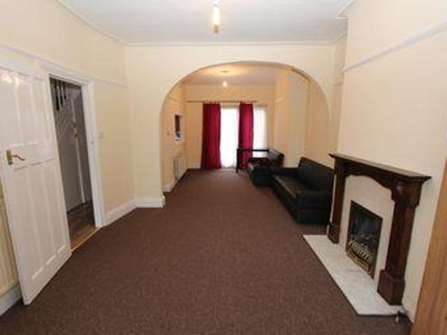 3 Bedrooms Terraced house for rent in Colombo Road, Ilford IG1