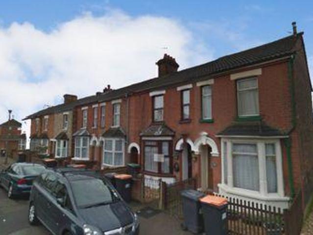 3 Bedrooms Terraced house for rent in College Road, Bedford MK42