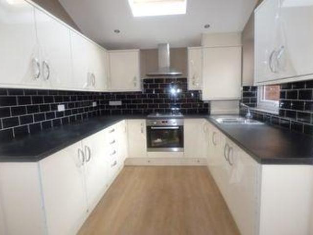3 Bedrooms Terraced house for rent in Collinson Street, Preston PR1