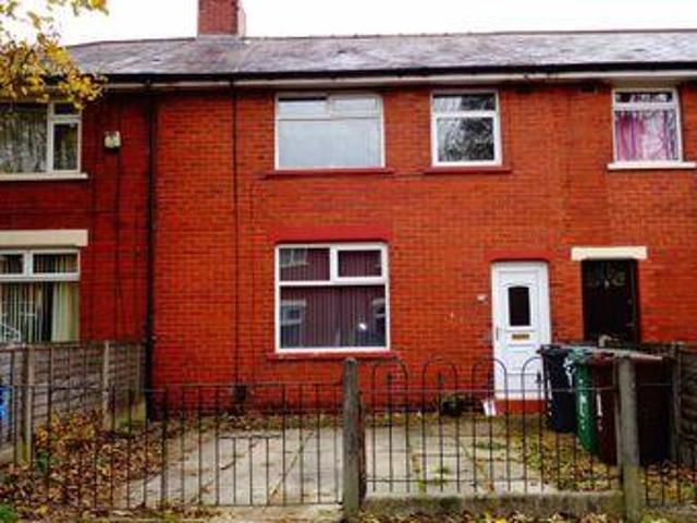 3 Bedrooms Terraced house for rent in Connaught Avenue, Whitefield, Manchester M45