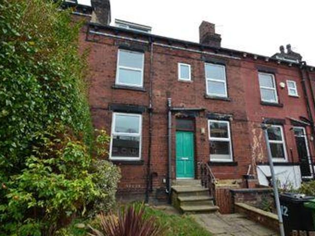 3 Bedrooms Terraced house for rent in Conference Place, Armley, Leeds LS12