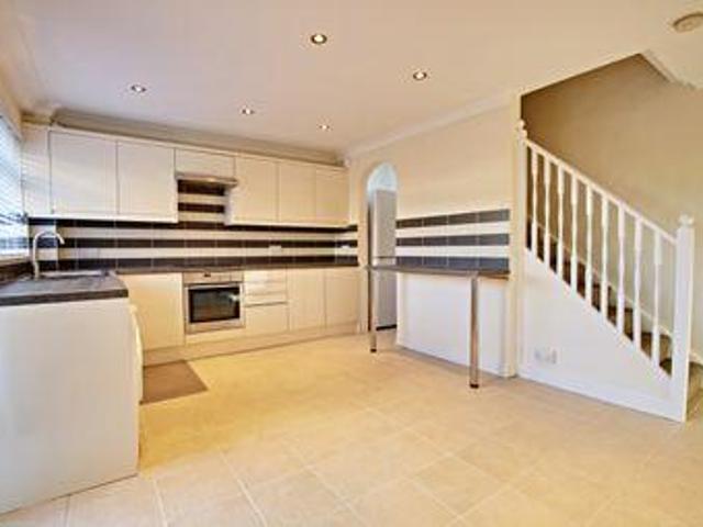 3 Bedrooms Terraced house for rent in Cowden Road, Orpington BR6