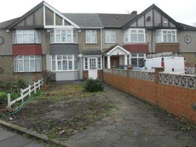 3 Bedrooms Terraced house for rent in Crane Gardens, Hayes, Middlesex UB3