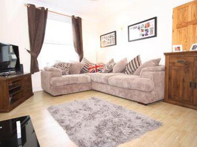 3 Bedrooms Terraced house for rent in Durham Rise, Plumstead, London SE18