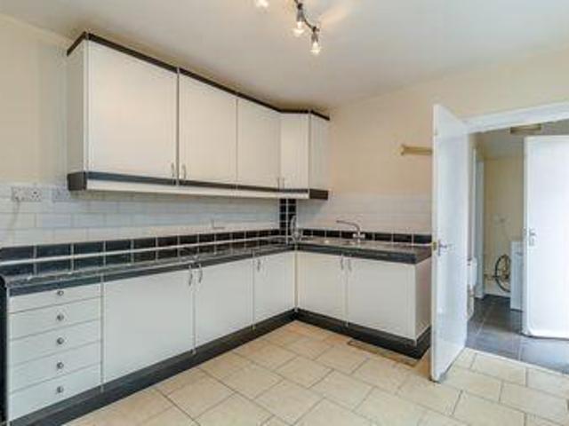 3 Bedrooms Terraced house for rent in Davidson Road, Croydon CR0