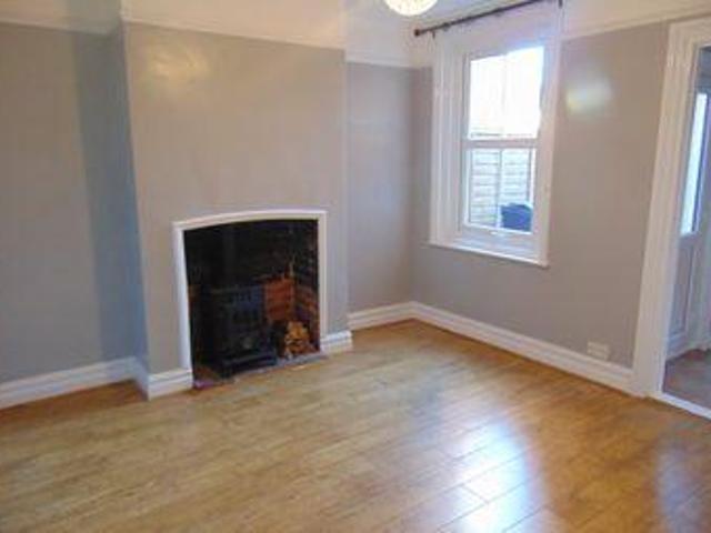 3 Bedrooms Terraced house for rent in Dering Road, Ashford TN24