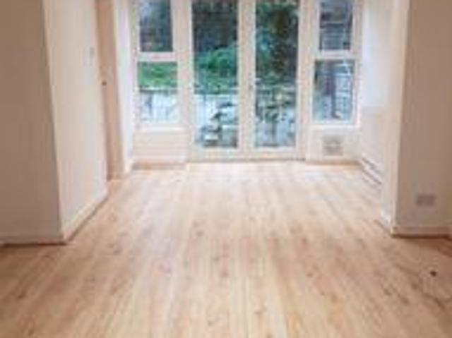 3 Bedrooms Terraced house for rent in Donaldson Road, Shooters Hill, London SE18