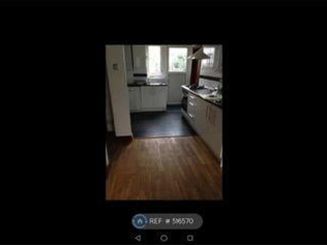 3 Bedrooms Terraced house for rent in Dronfield Gardens, Dagenham RM8