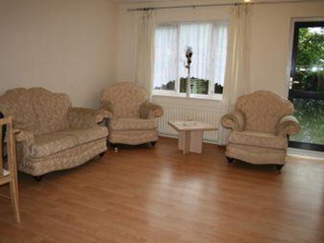3 Bedrooms Terraced house for rent in Evelyn Road, Docklands, London E16