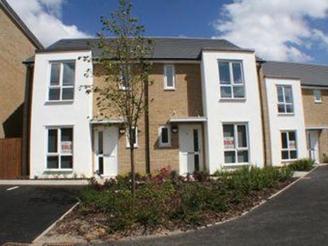 3 Bedrooms Terraced house for rent in Evergreen Drive, West Drayton UB7