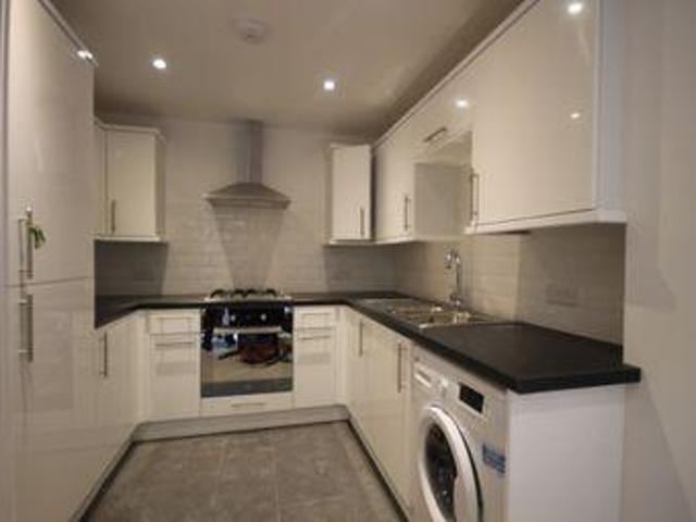 3 Bedrooms Terraced house for rent in Eastway, Homerton E9