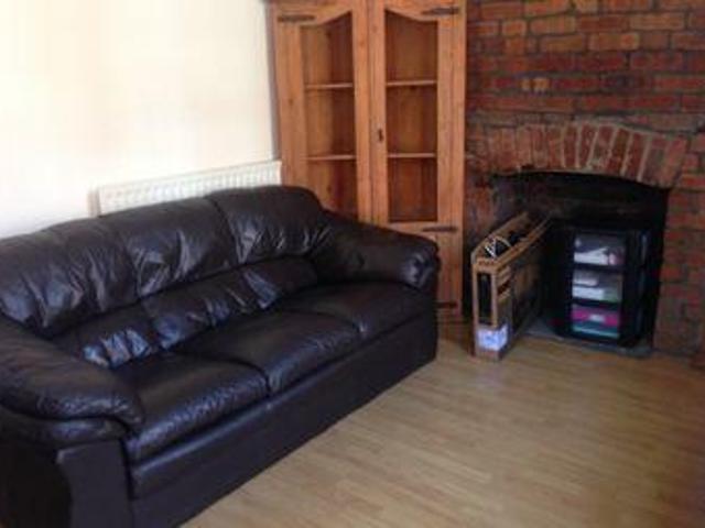 3 Bedrooms Terraced house for rent in Eastwood Road, Sheffield S11