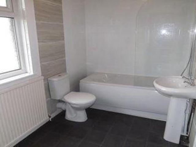 3 Bedrooms Terraced house for rent in Edlington, Doncaster DN12
