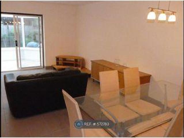 3 Bedrooms Terraced house for rent in Eleanor Close, London SE16