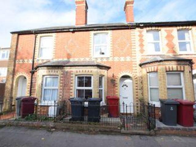 3 Bedrooms Terraced house for rent in Essex Street, Reading, Berkshire RG2