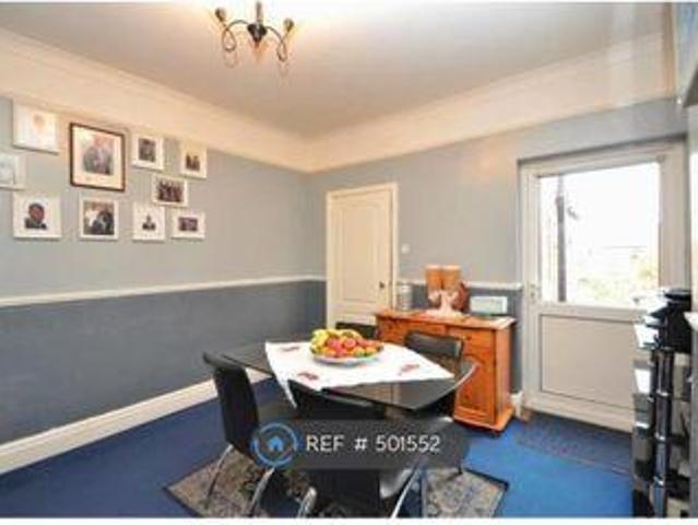 3 Bedrooms Terraced house for rent in Essex Street, Rugby CV21